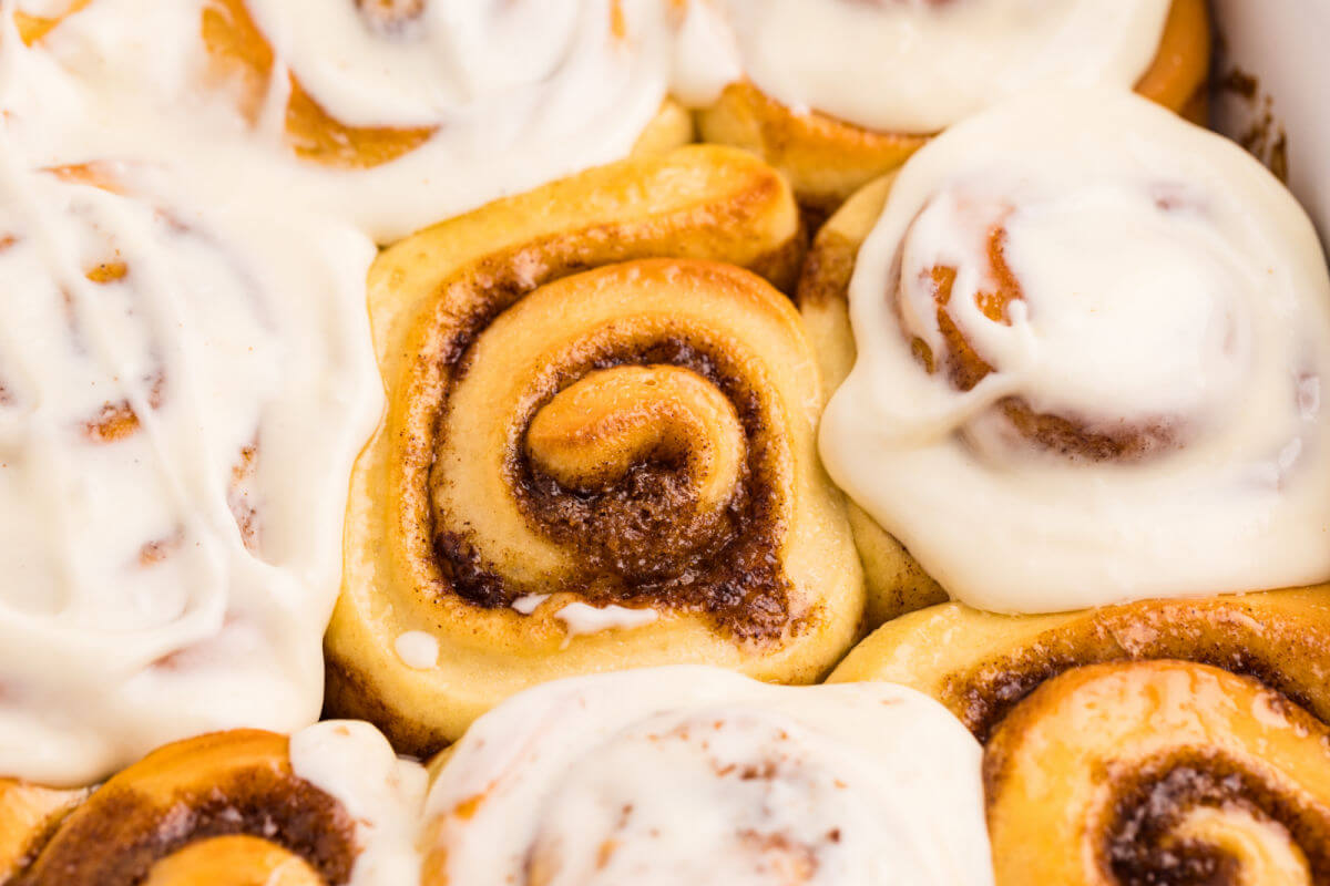 Homemade Overnight Cinnamon Rolls - Artful Homemaking